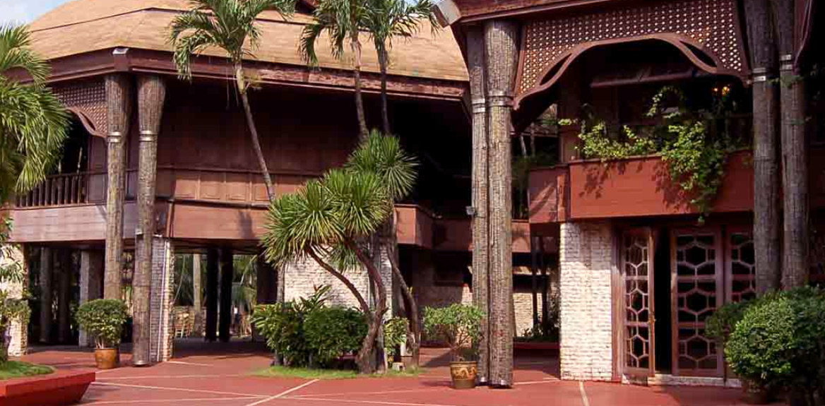 Coconut Palace - Goparoo